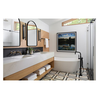 Midcentury Marvel - Midcentury - Bathroom - Indianapolis - by Susan Yeley Homes | Houzz