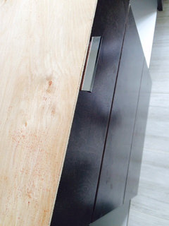 Countertop overhang for flat front vanity?