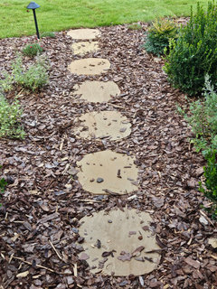Border for path to keep mulch off steps | Houzz Forum