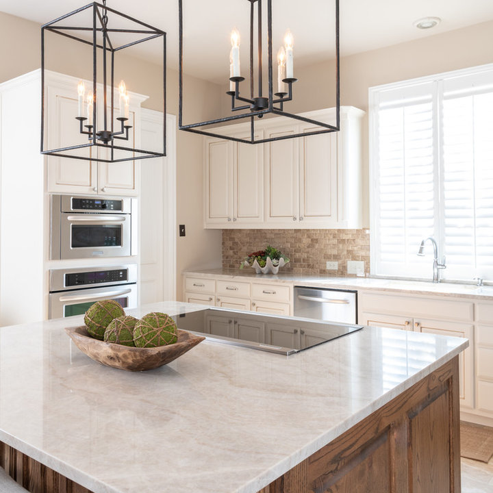 75 Beautiful Kitchen with Travertine Floors Ideas & Designs - August ...