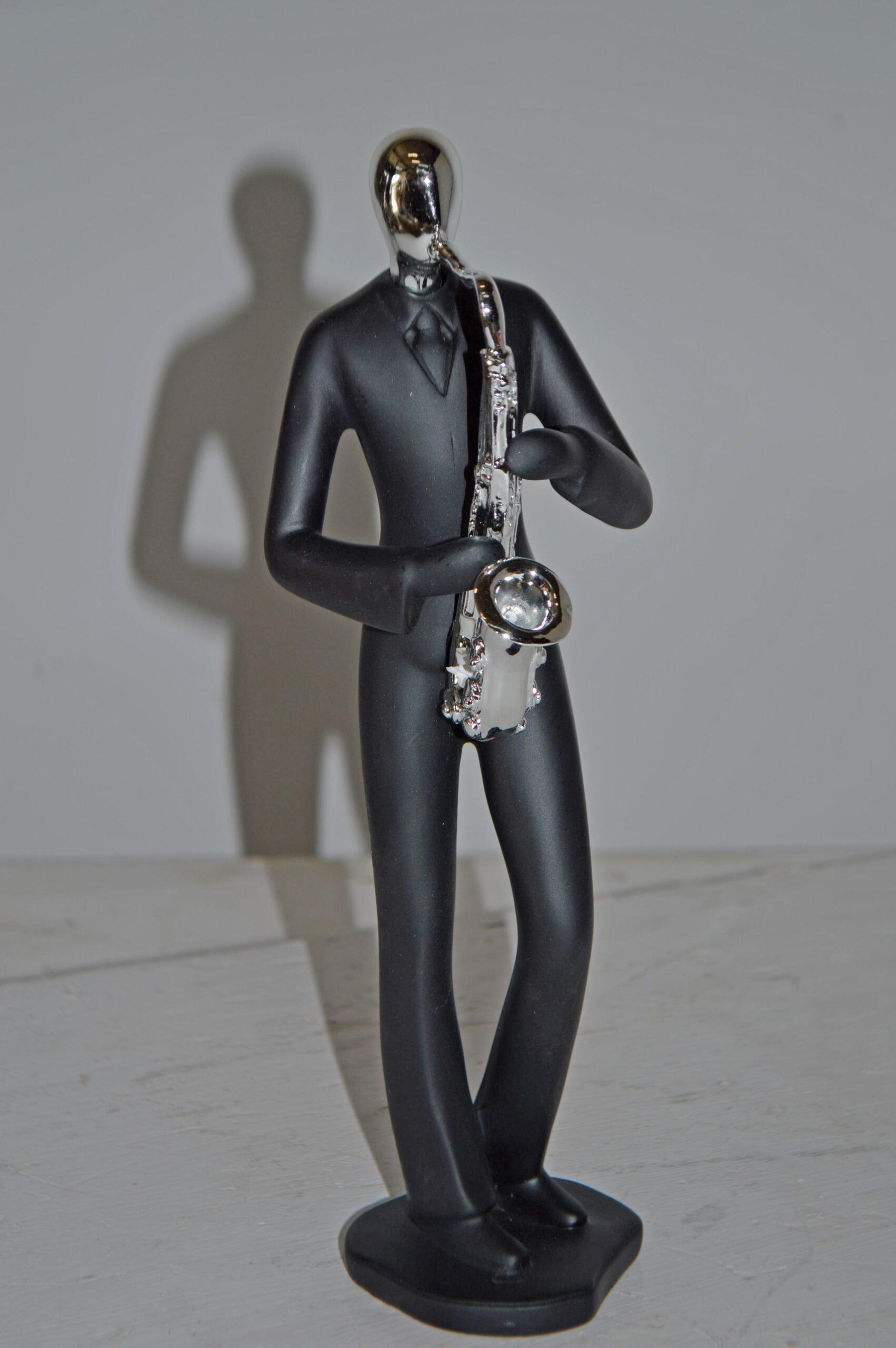Modern Art Black and Chrome Man Play Saxophone Resin Statue - Size: 4 ...