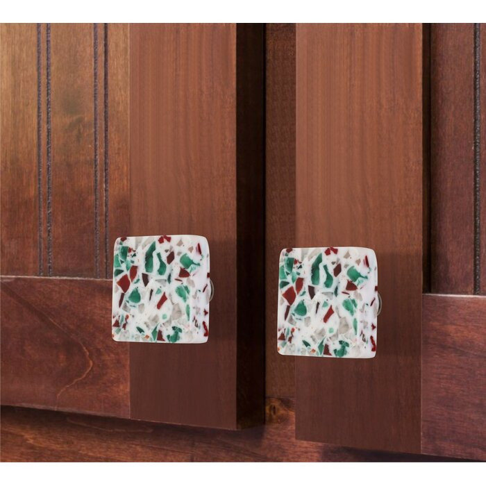 Mascot Hardware Springfield 1-1/2 in. Red and Green Chips Drawer ...
