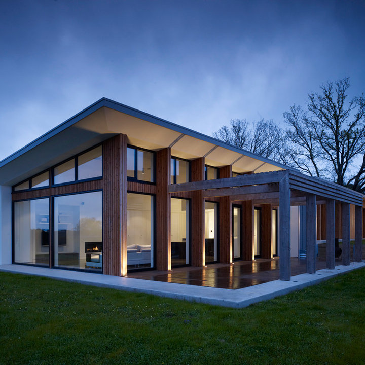 75 Beautiful Slanted Roof Home Design Ideas & Designs | Houzz AU
