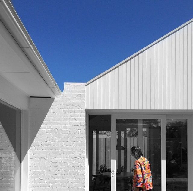 9 Expert Ways to Improve a Dull Exterior Brick Wall | Houzz AU