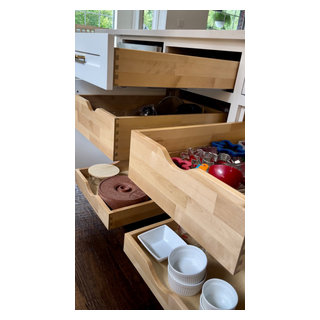 Modern Kitchen Remodel Done in New Pure White Cabinets - Modern ...