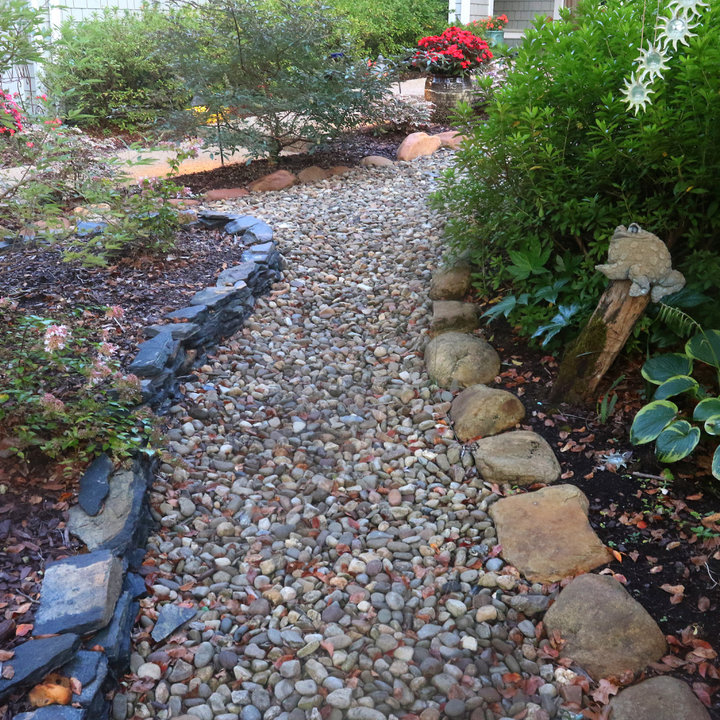 75 River Rock Walkway Ideas You'll Love - September, 2025 | Houzz