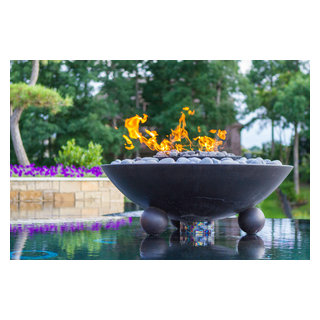 Modern Mediterranean Infinity Pool/Spa/Fountain Design - Mediterranean ...