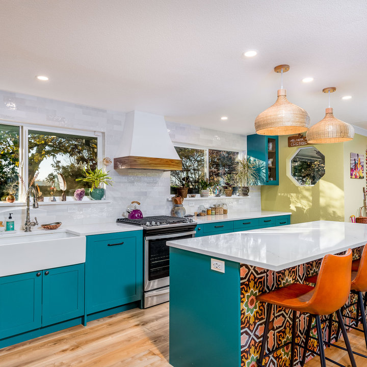 75 Beautiful Tropical Kitchen Ideas & Designs - June 2024 | Houzz AU