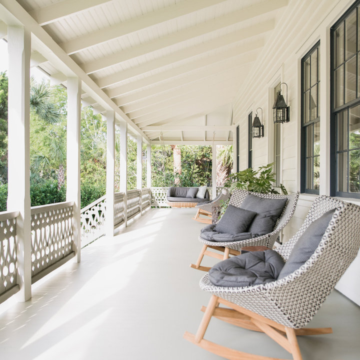 75 Wood Railing Porch Ideas You'll Love - April, 2026 | Houzz
