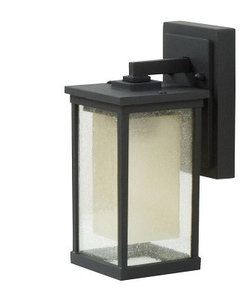 Outdoor light choice for an uncentered front door? Pendant or Sconce?