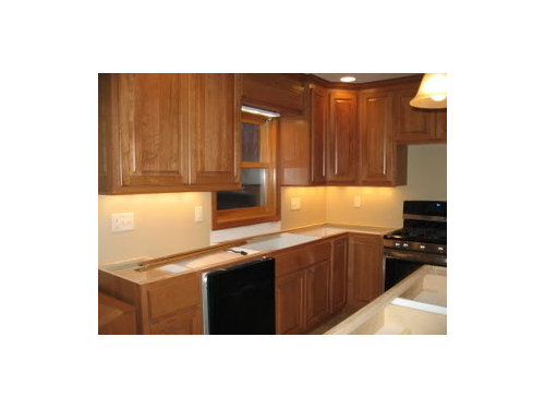 Does cherry trim around window make pine window look tacky? | Houzz Forum