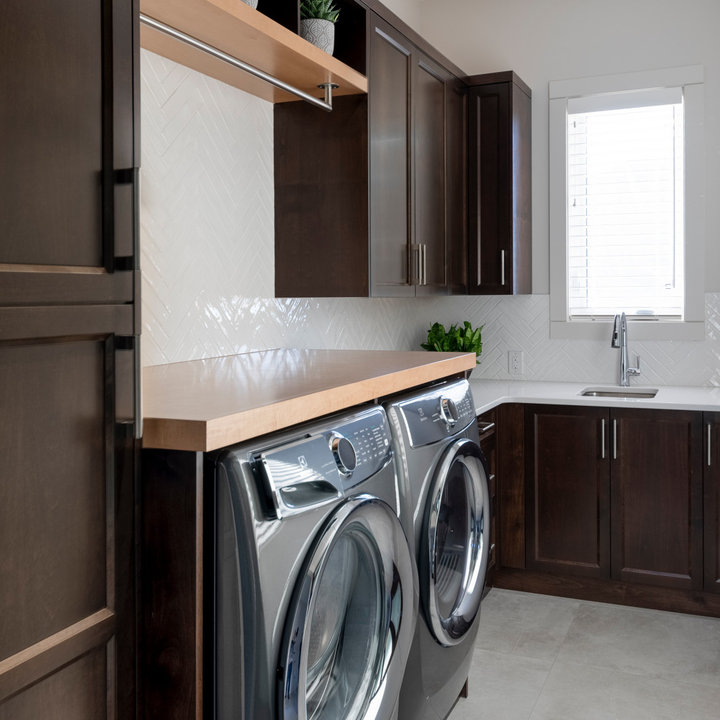75 Beautiful Laundry Room with Subway Tile Splashback Ideas & Designs ...