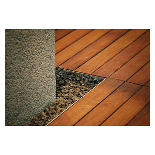 La Sombra - Deck Detail - Modern - Deck - Austin - by Hush House | Houzz