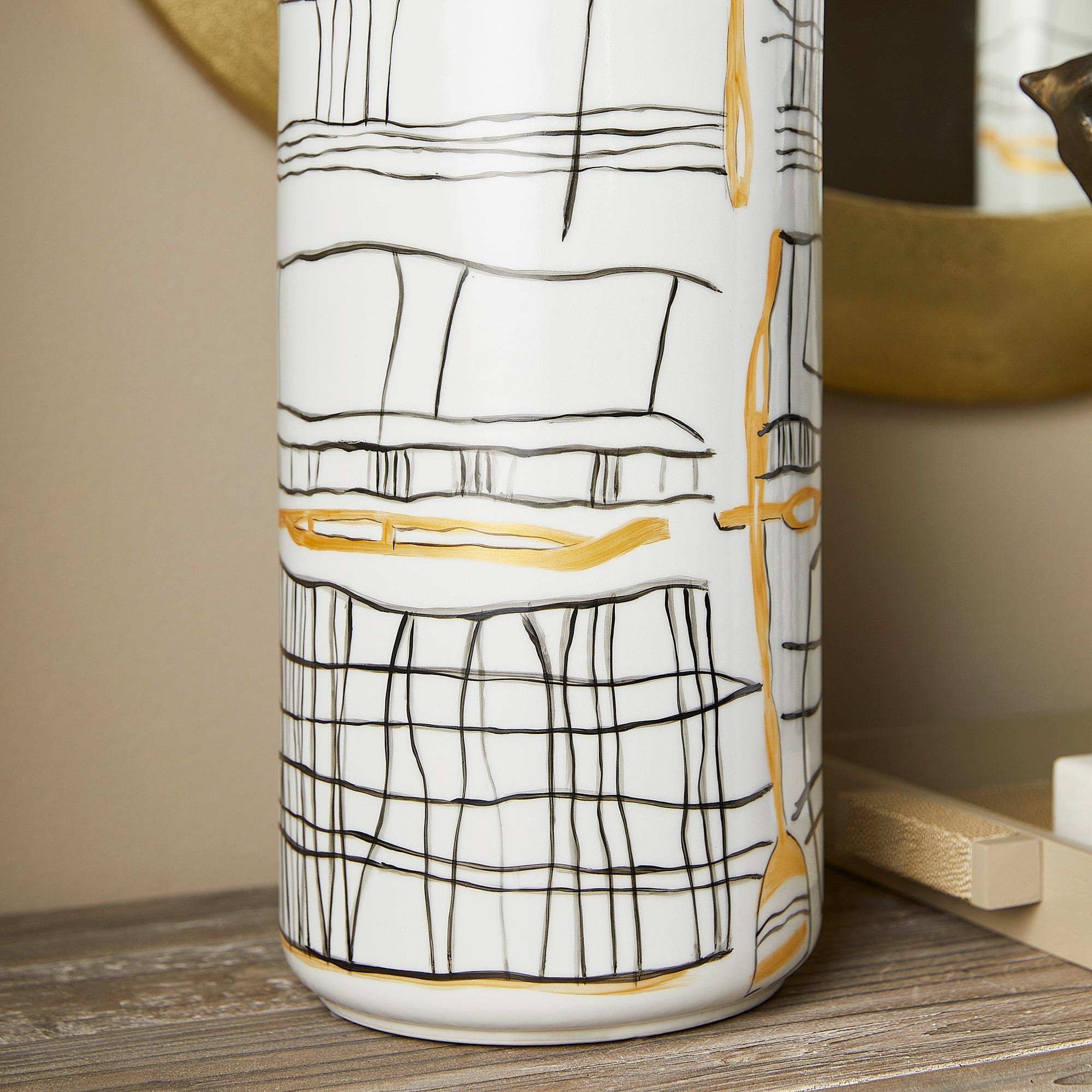 Lindus Vase , Bk, Wh, Medium - Contemporary - Vases - by Hudson Home ...