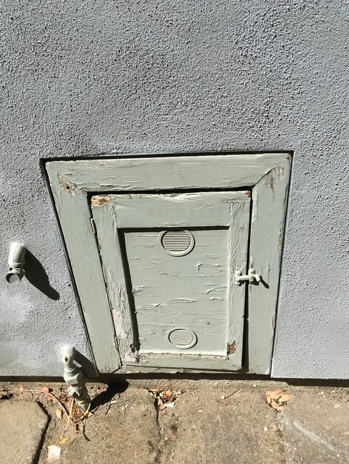 Gas meter door