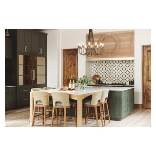 Del Mar Green - Transitional - Kitchen - San Diego - by Savvy Interiors ...