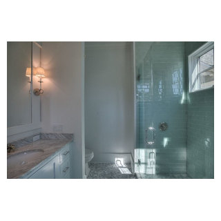 Watchtower's Way in Water Sound - Beach Style - Bathroom - Atlanta - by ...