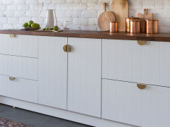 Tab finger pulls — how to make them work with vertical cabinets | Houzz ...