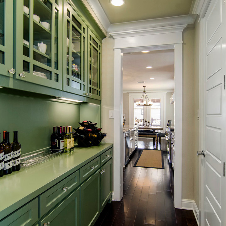 75 Beautiful Kitchen with Green Benchtop Ideas & Designs - January 2026 ...