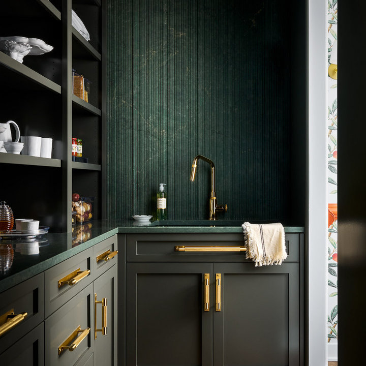 75 Beautiful Kitchen with Green Benchtop Ideas & Designs - January 2026 ...