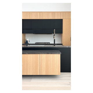 Barrie Ekmek Modern White Oak Kitchen: Barrie, ON - モダン - キッチン - トロント - CENTRO by drôrs Kitchen ...
