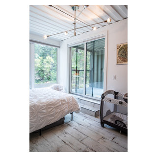 Cascade Container Home - Modern - Seattle - by One-Way Construction NW ...