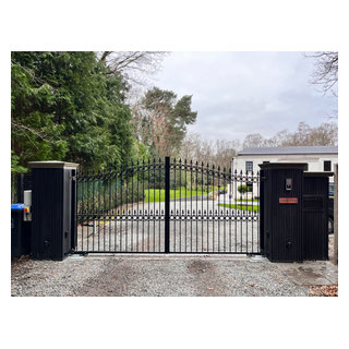 Primrose House automatic gates. - Traditional - Landscape - Surrey - by ...