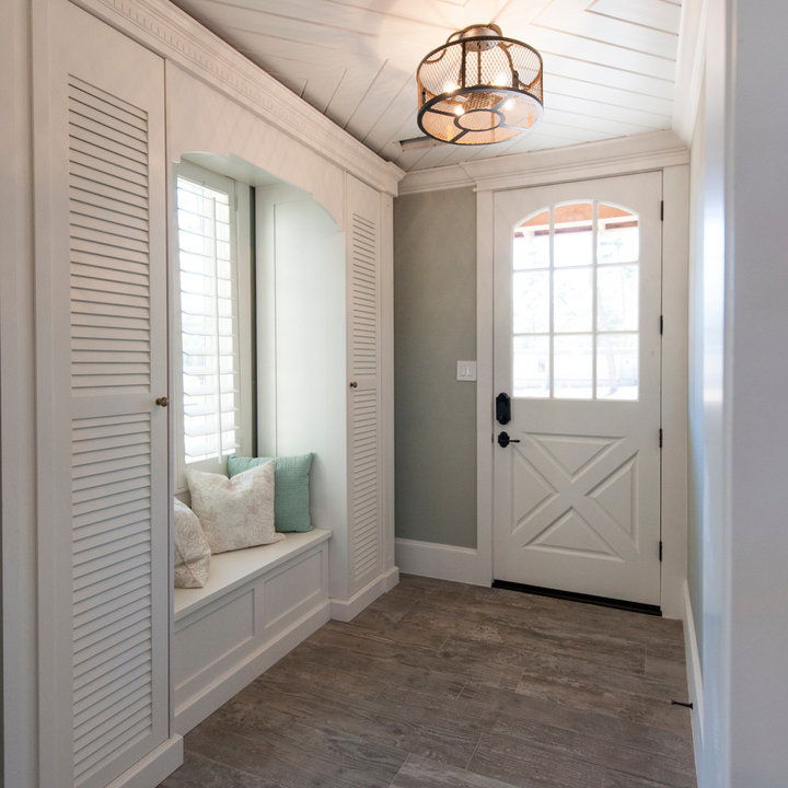 75 All Ceiling Designs Entryway Ideas You'll Love - January, 2026 | Houzz