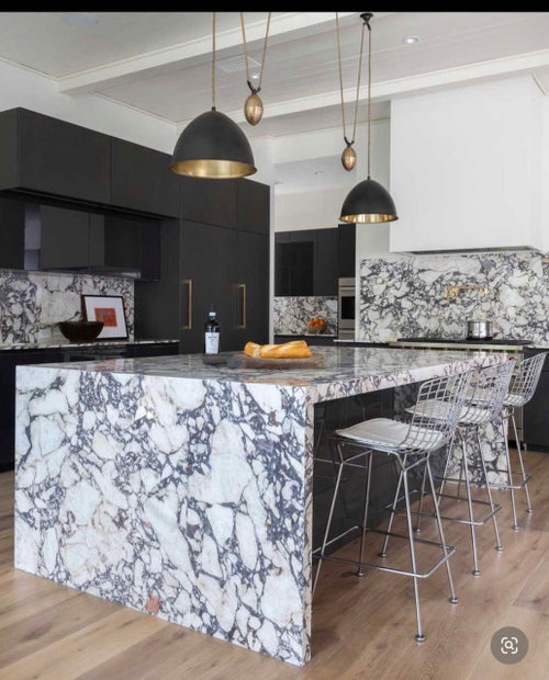 Quartz like calacatta viola?