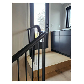 115_Stunning Continuous Rail System on 3 Story Floating Stairs ...