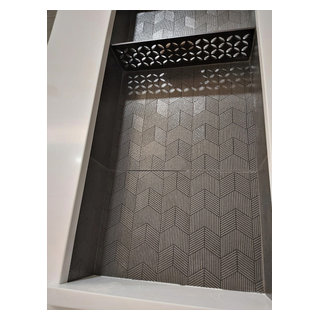 Barrhaven Modern Ensuite Bathroom - Modern - Bathroom - Ottawa - by ...