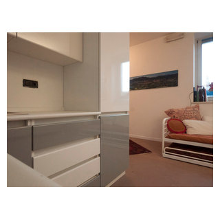 Office space conversion to a small studio apartment - Modern - Milan ...