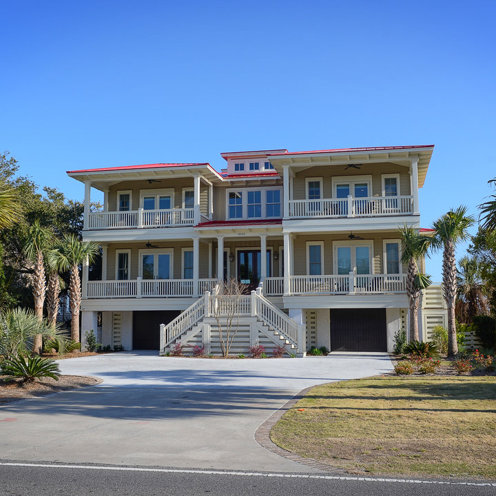 75 Exterior Home with a Red Roof Ideas You'll Love - May, 2026 | Houzz