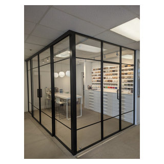 Door & Glazing System (Screens, Sliding & Hinged) - Contemporary - Home ...
