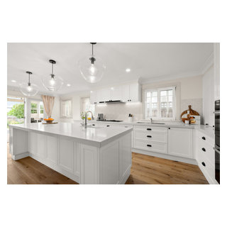 Tesrol profile doors with black Hamptons cup pulls & knobs ...