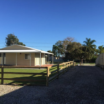 75 Beautiful Rural Fence Home Design Ideas & Designs | Houzz AU