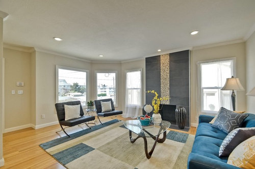Non symmetrical living room design