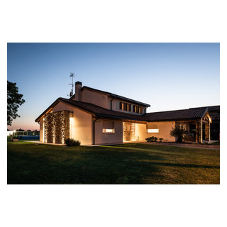 Prestigiosa dimora in legno - Traditional - Exterior - Other - by ...