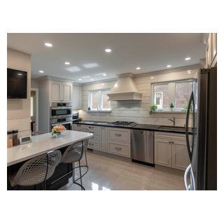 Clancy Traditional - Traditional - Kitchen - Toronto - by Bayview ...