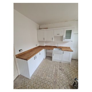Country Shaker Style kitchen - Victorian - Kitchen - London - by ...