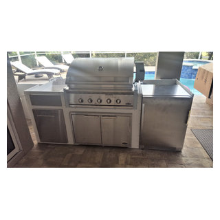 outdoor kitchen in Lely - Tropical - Miami - by Top Drawer Custom ...