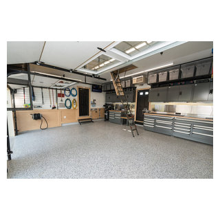 Aspen Court Garage - Transitional - Garage - Toronto - by Frontiers ...