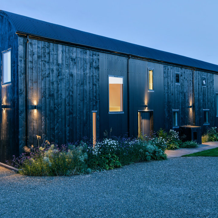 75 Beautiful Side House Exterior Ideas and Designs - April 2026 | Houzz UK