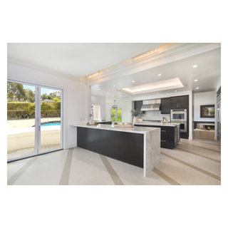 Traditional Meets Elegant Family Kitchen - Traditional - Kitchen ...