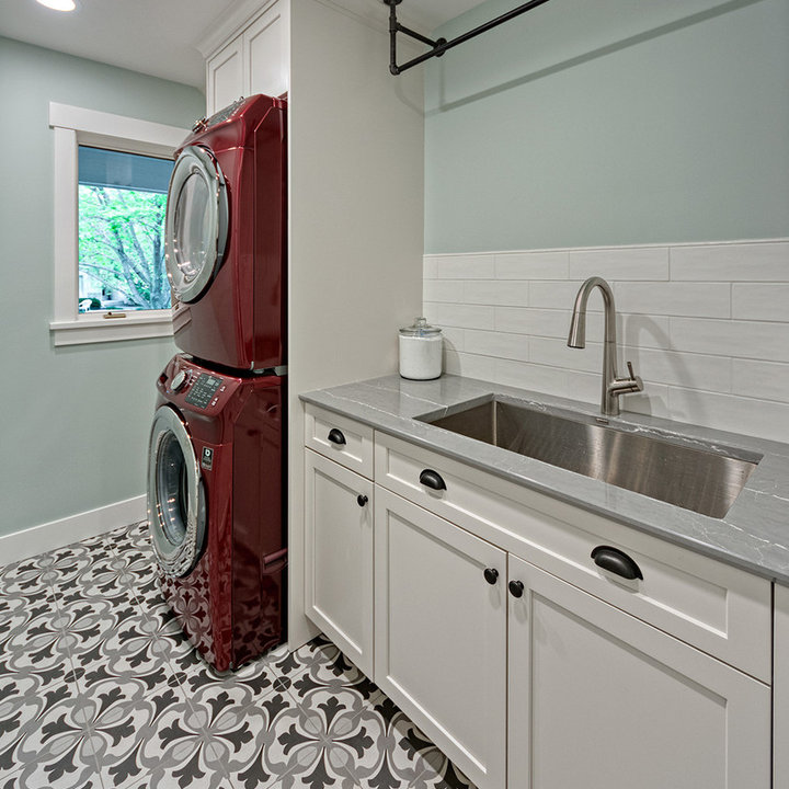 75 Galley Laundry Room Ideas You'll Love - December, 2025 | Houzz
