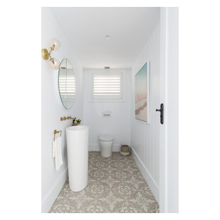 Waters Edge Custom - Beach Style - Bathroom - Sydney - by NJR Studios ...