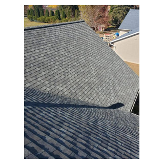 CertainTeed Landmark installed in Georgetown Gray on an office building ...