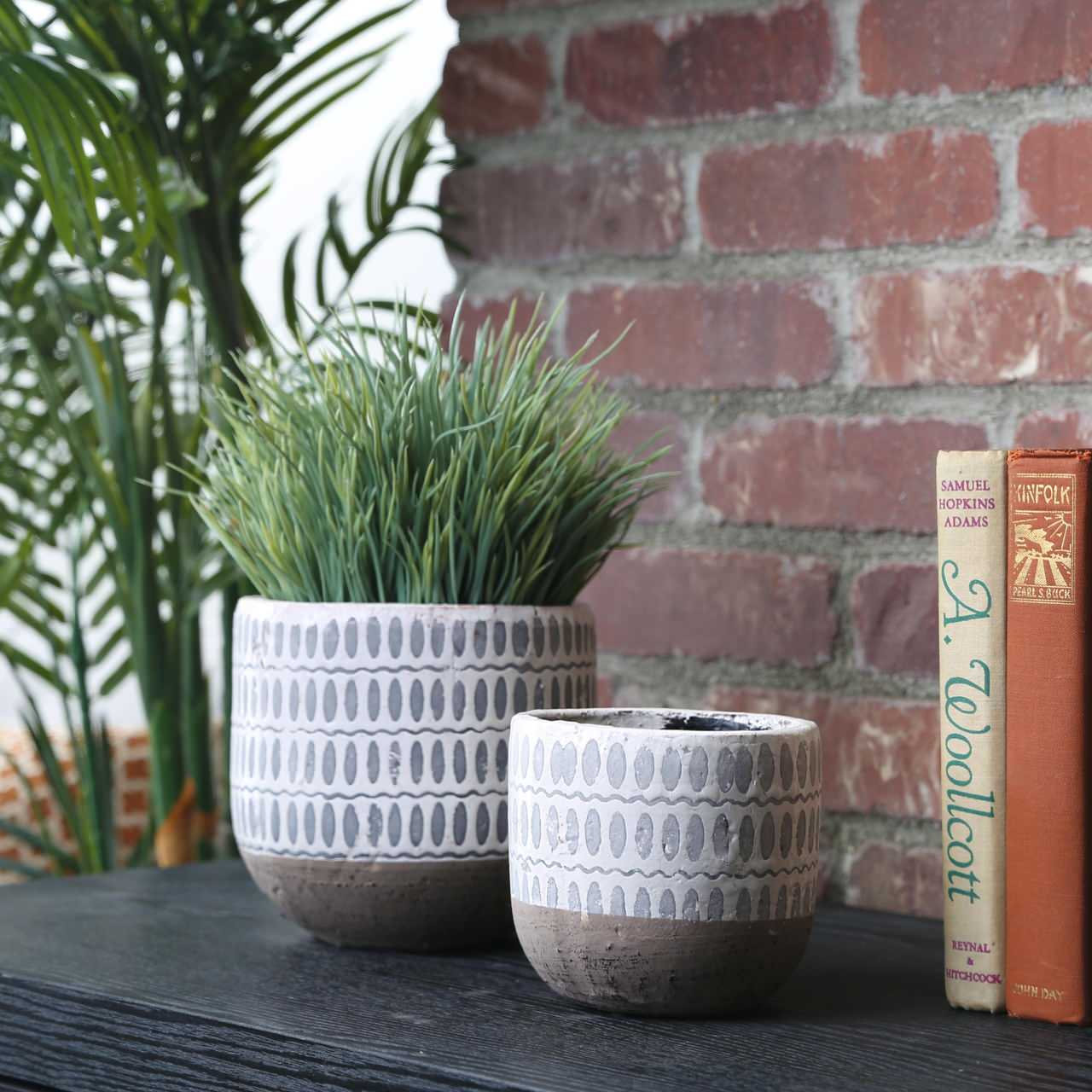 Round Ceramic Pot With Gray Oval Pattern Design, Gloss White, Set of 2 ...