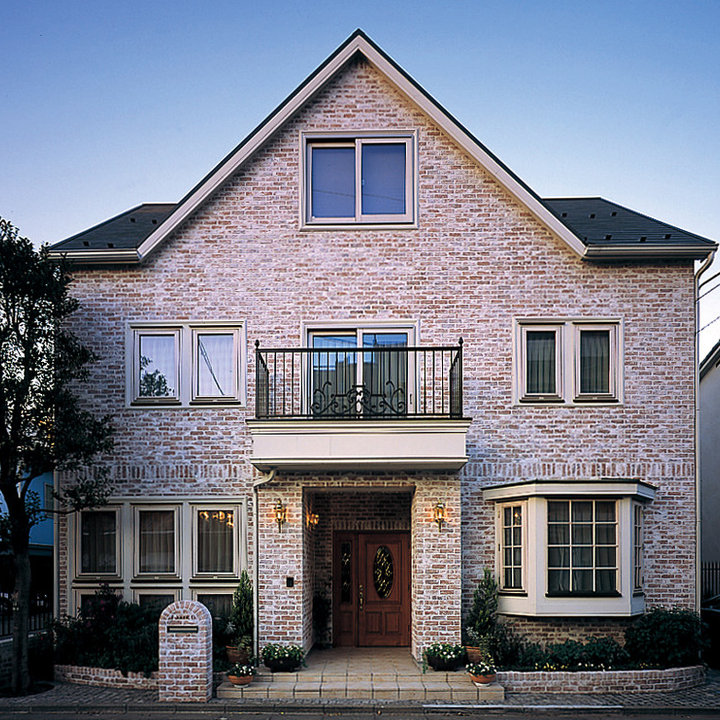 75 Beautiful Pink House Exterior Ideas & Designs - December 2025 | Houzz AU