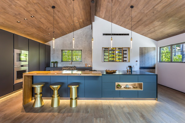 20 Design Ideas for Coloured Kitchen Island Benches | Houzz AU